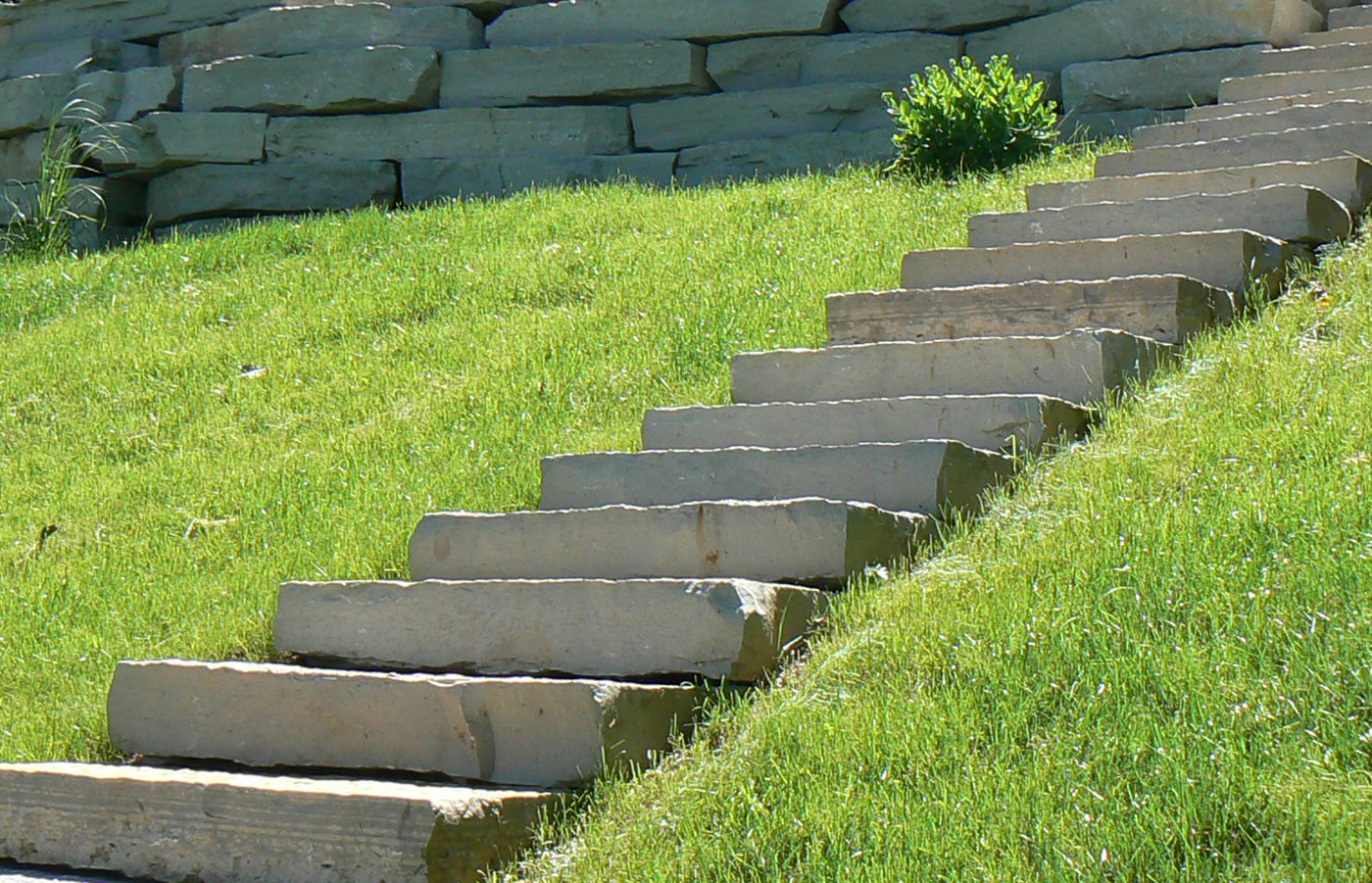 Gray Snapped Steps - Peninsula Stone